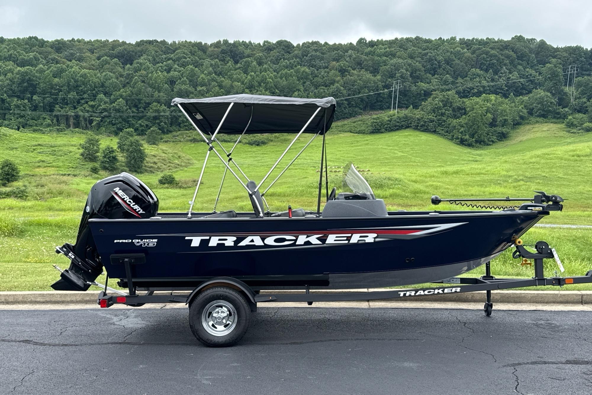 2026 TRACKER PRO GUIDE V-16 SC | Bass Pro Shops